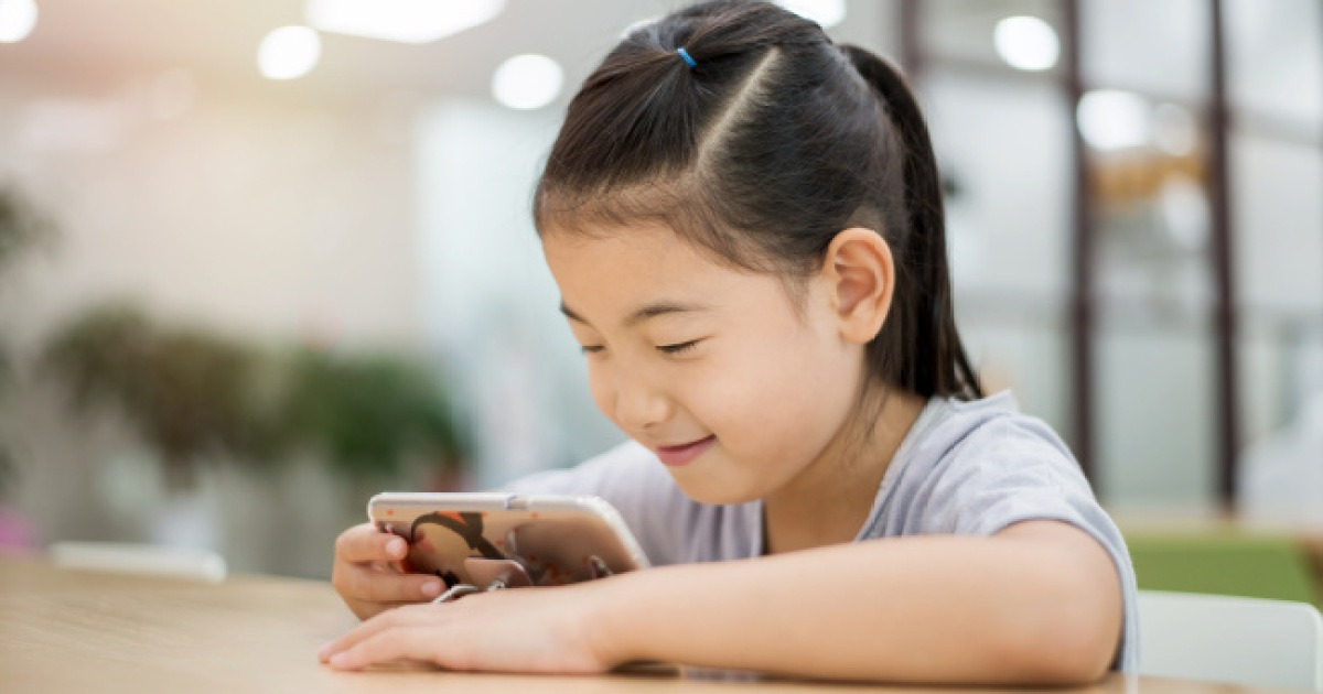 1 in 10 Korean babies use smartphones before 12 months: study