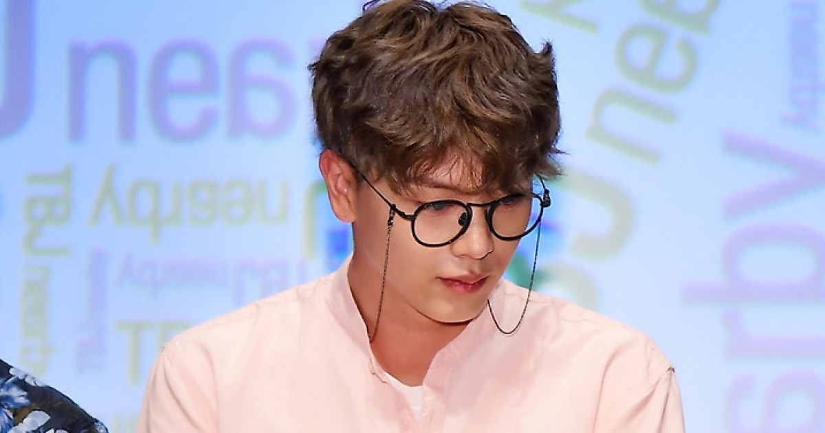 [포토엔HD] 비투비(BTOB) 육성재 '남성미 넘치는 외모'