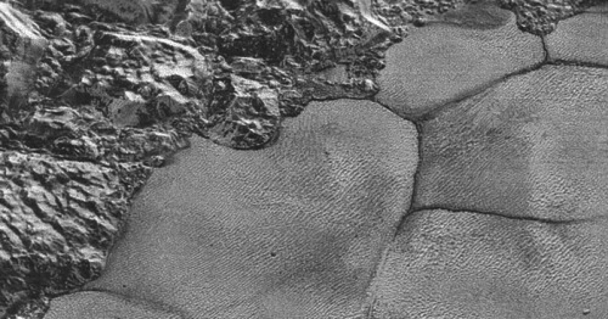 SPACE PLUTO SCIENCE METHANE DUNES