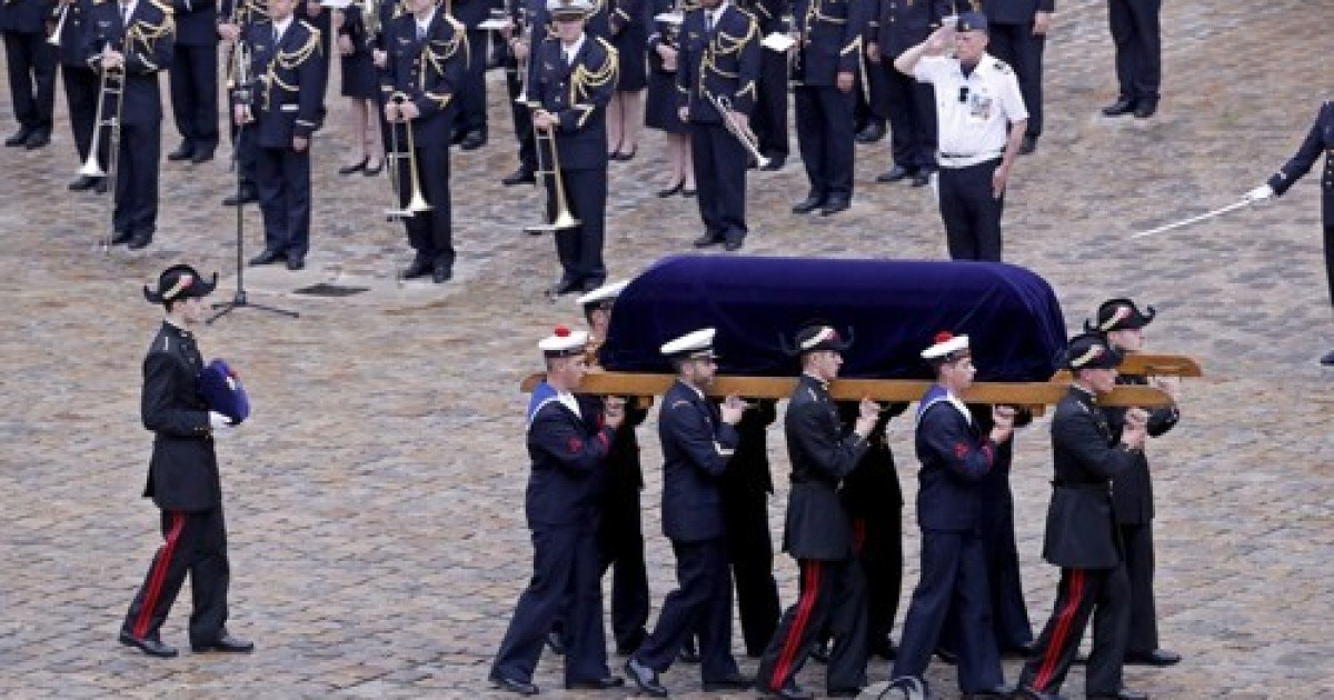 FRANCE DASSAULT FUNERAL