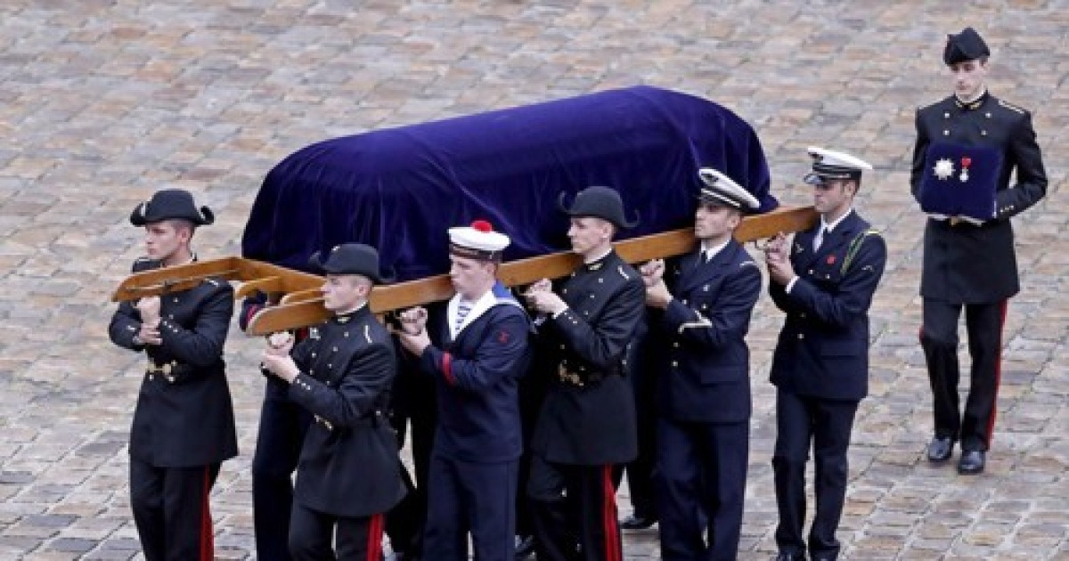 FRANCE DASSAULT FUNERAL