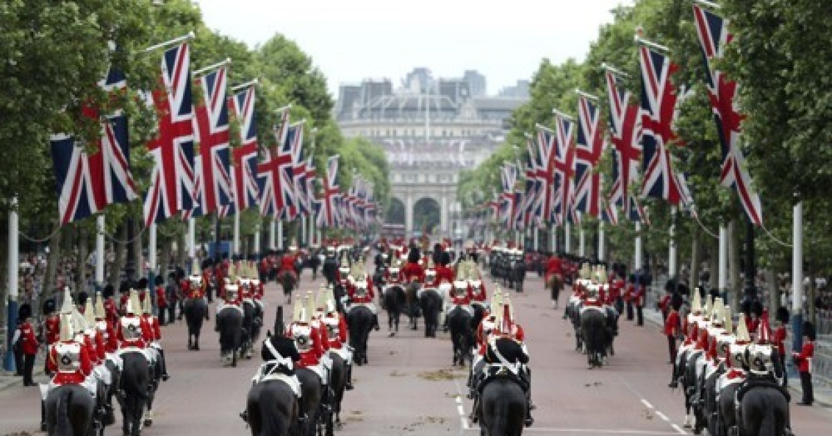 Britain Queen Parade
