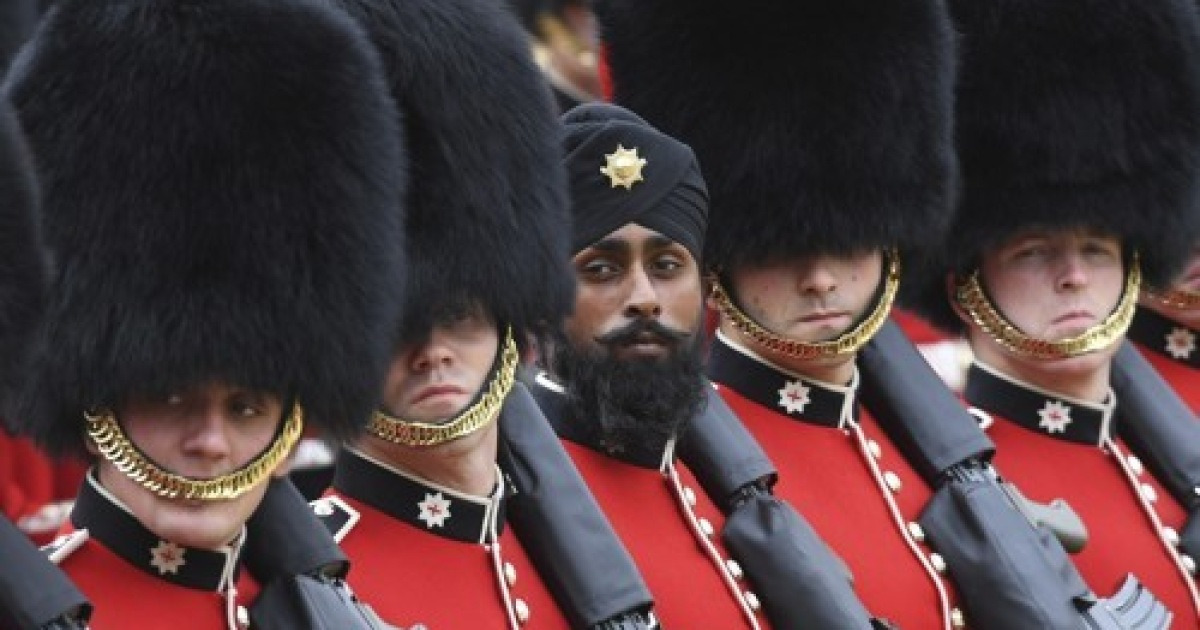 Britain Queen Parade