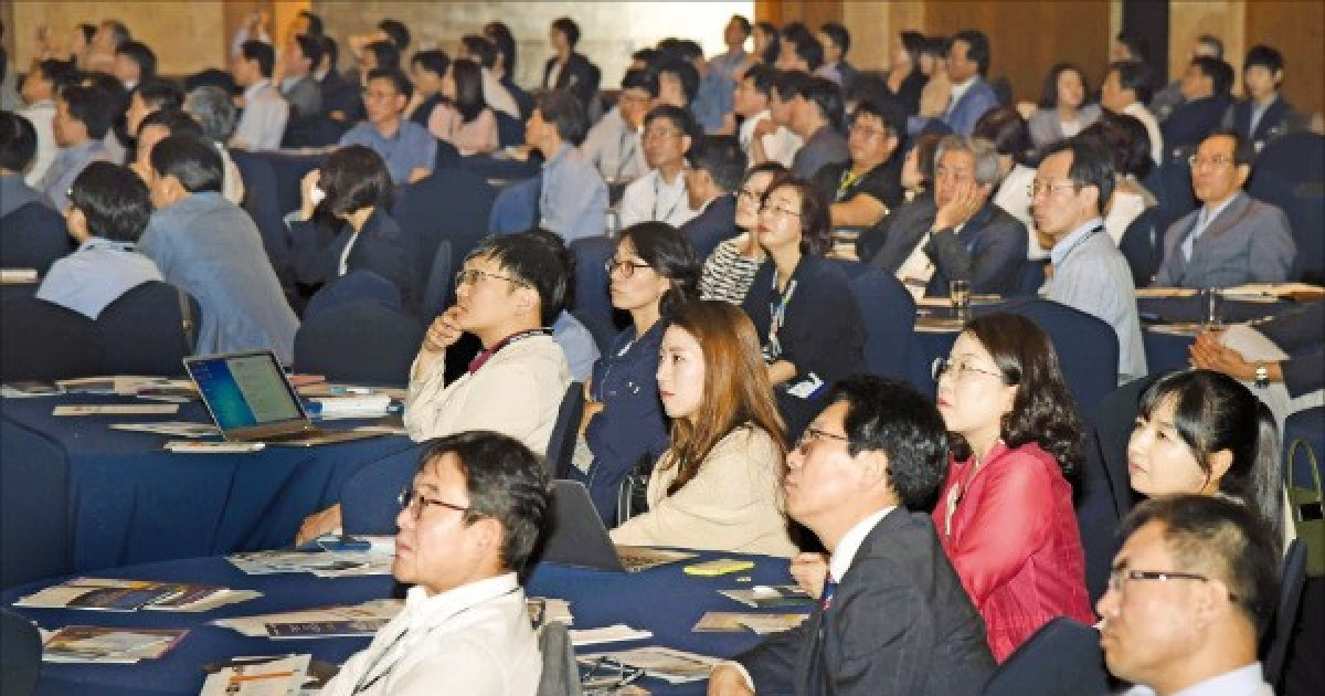 [4차 산업혁명 이야기] 기술진화는 옛 일자리 없애지만 새 일자리 더 많이 만들죠