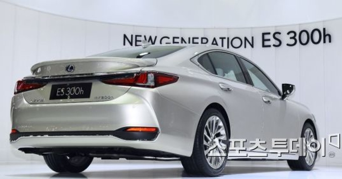 [ST포토] 렉서스 하이브리드 ES300h의 뒤태