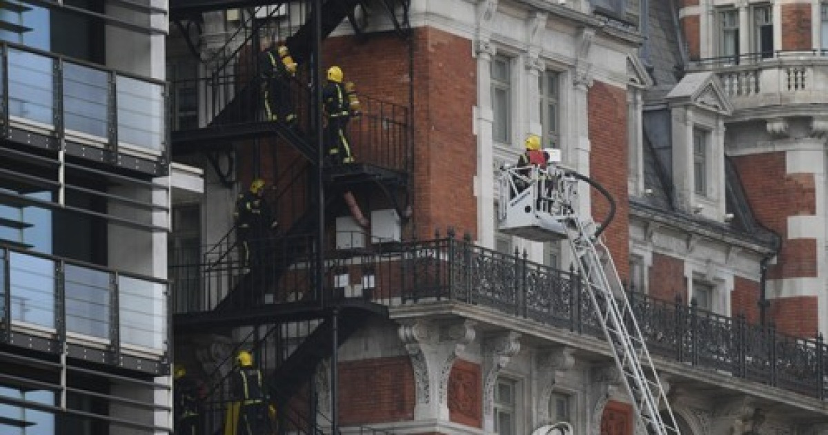 epaselect BRITAIN FIRE