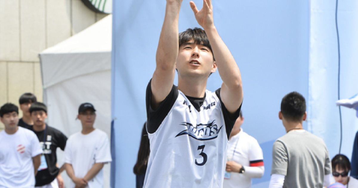 [JB포토] KBL WINDS 김낙현 '가볍게 몸풀기'