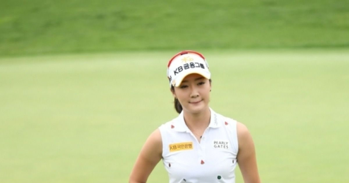 '독보적인' 오지현, 한국여자오픈 8타차 압도적인 우승..KLPGA 5승째