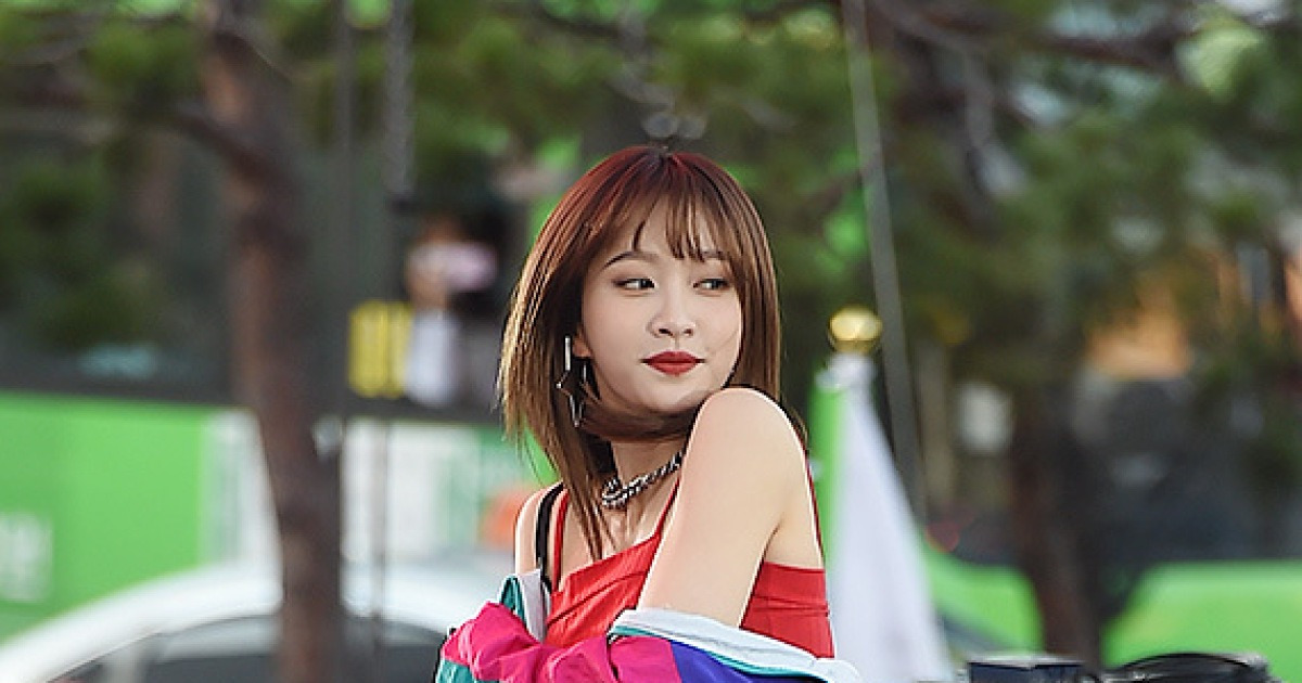 [포토엔HD] EXID 하니 '섹시한 학다리 응원'