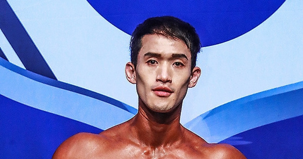 [포토]'2018 PCA코리아' 화려한 복근을 자랑하는 이황래