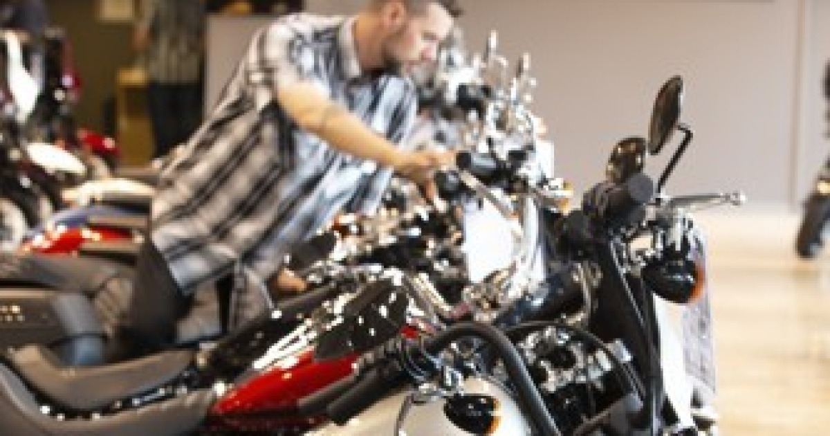 USA HARLEY DAVIDSON PRODUCTION MOVE