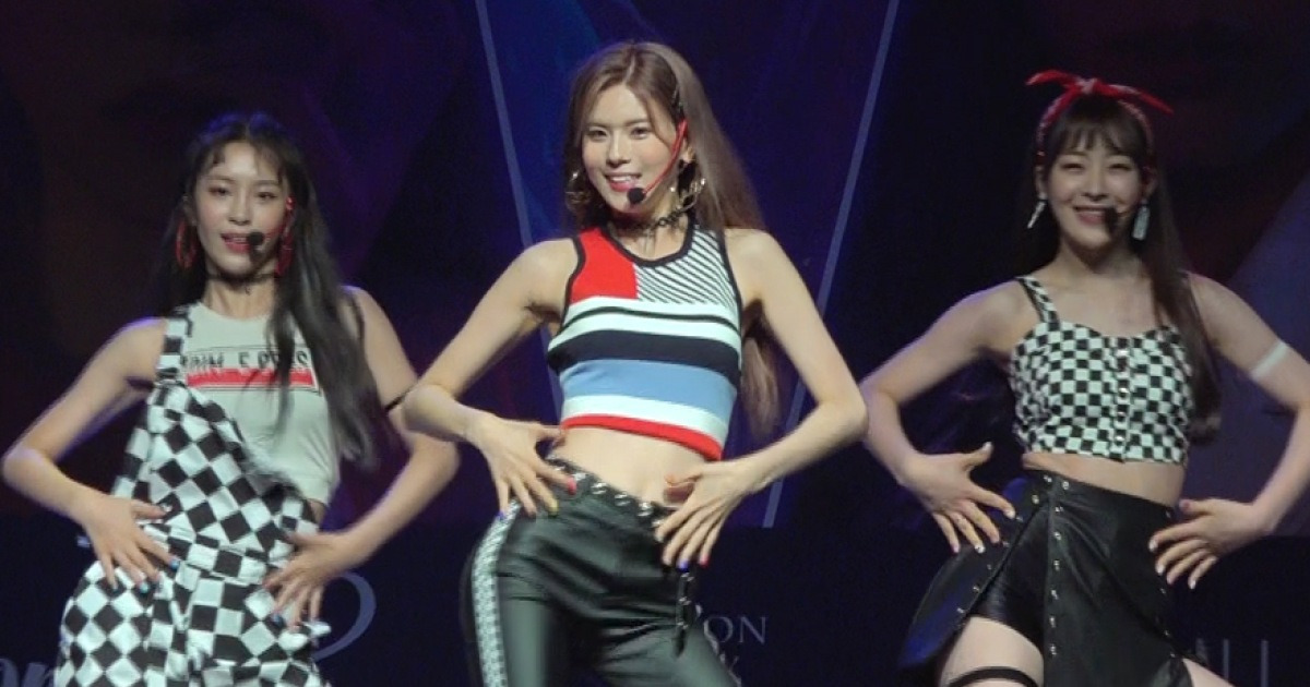 [SS쇼캠] 네온펀치(NEON PUNCH)-문라이트(MOONLIGHT) '군살 제로 개미허리~'