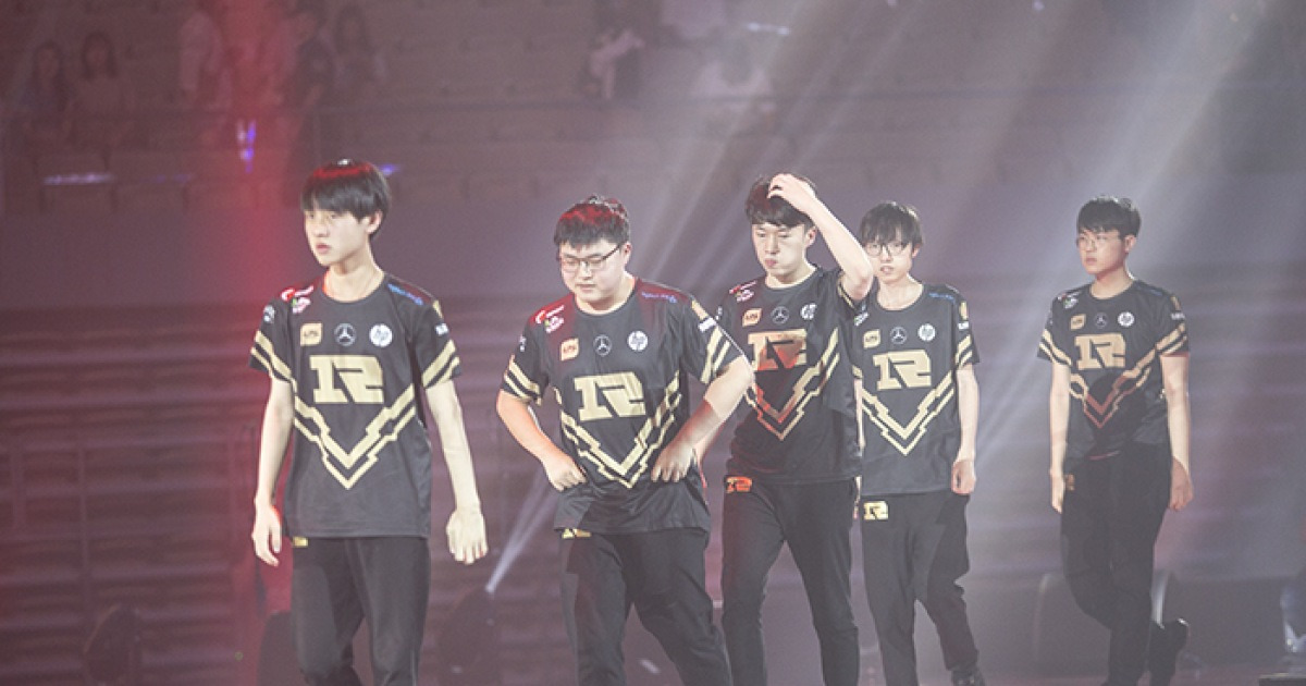 [포토] MSI에 이어 다시 한 번 킹존 꺾은 RNG