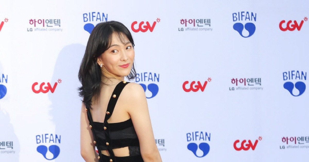 강지영, '휘날리는 시스루 드레스' (BIFAN)