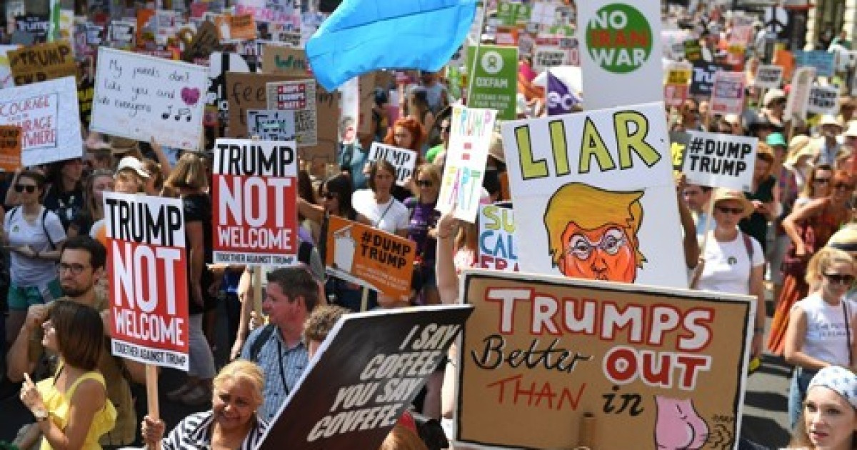 BRITAIN USA DIPLOMACY PROTEST