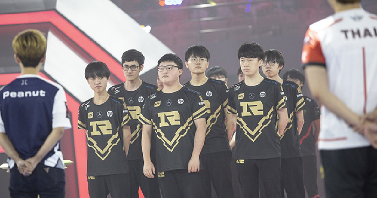 [LPL] '카사-Mlxg 동시 출전' RNG, EDG 꺾고 7연승 질주