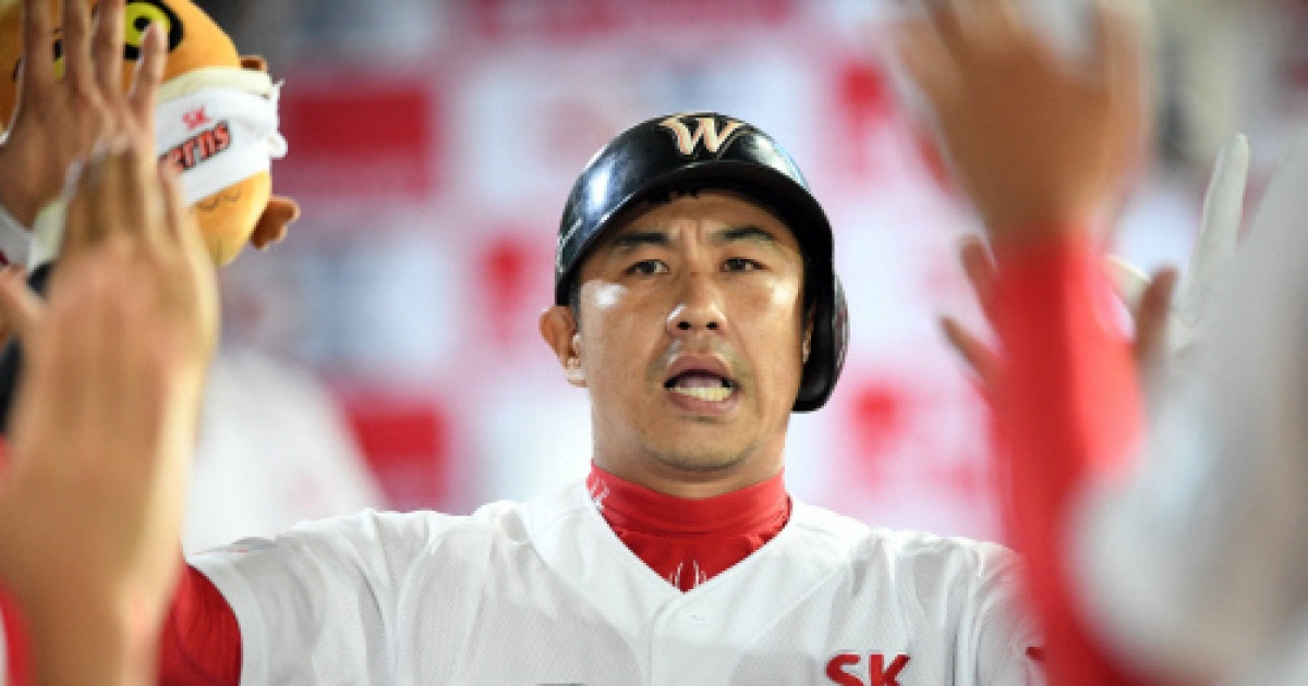 최정, 김강민, 로맥 릴레이포 SK NC전 3연승