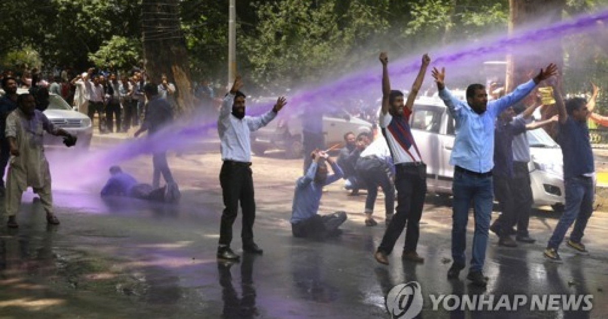 INDIA KASHMIR TEACHER PROTEST