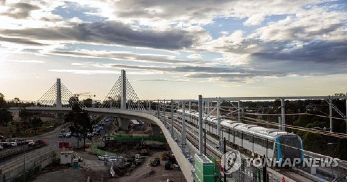 AUSTRALIA TRANSPORT DRIVERLESS TRAIN TEST