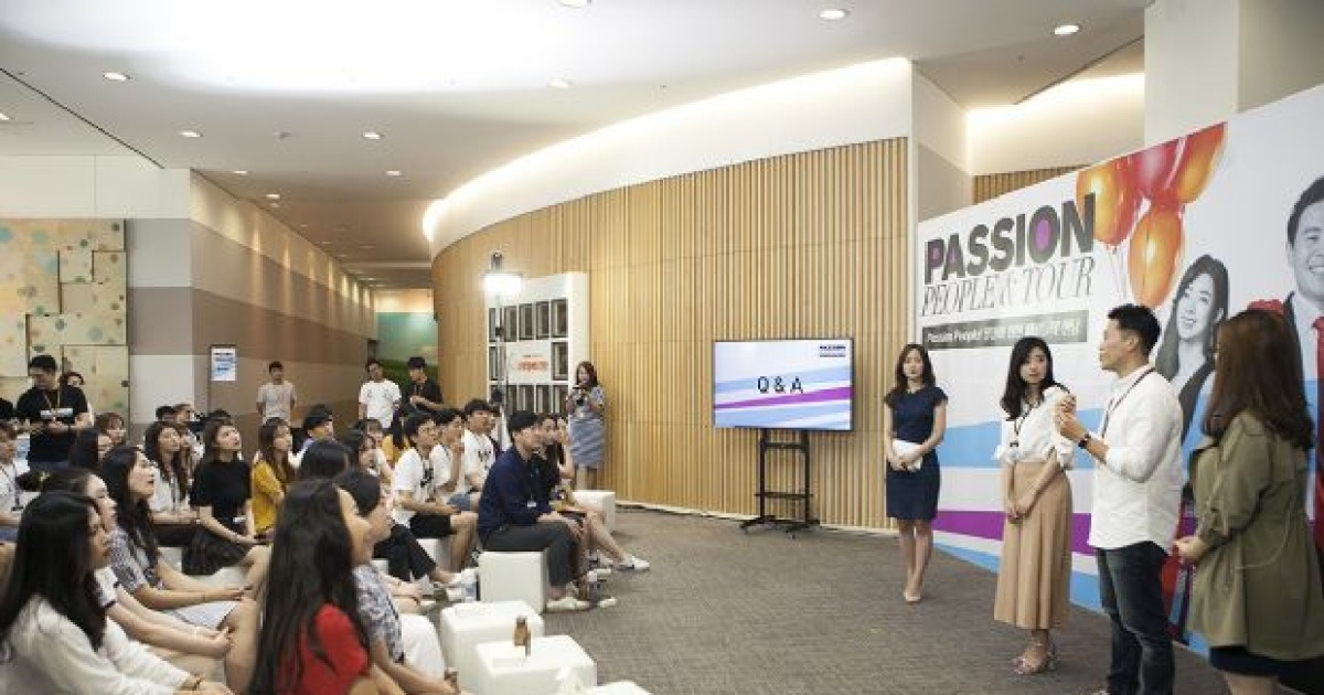 SKT, 청년 대상 이색 활동 SNS서 인기