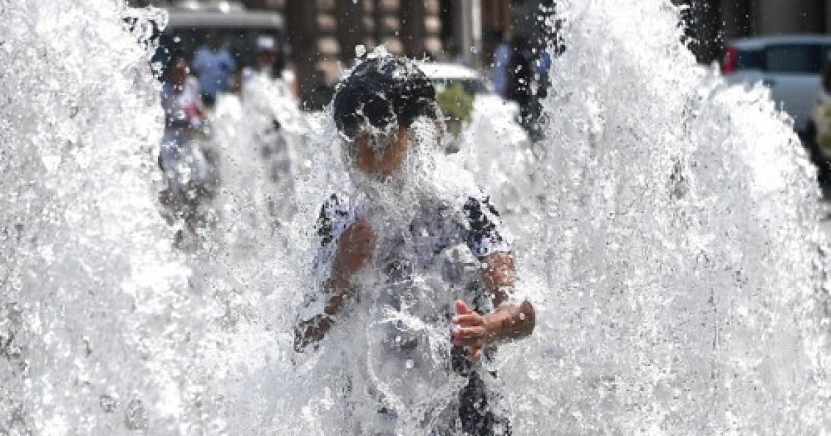 epaselect ITALY WEATHER HEAT WAVE