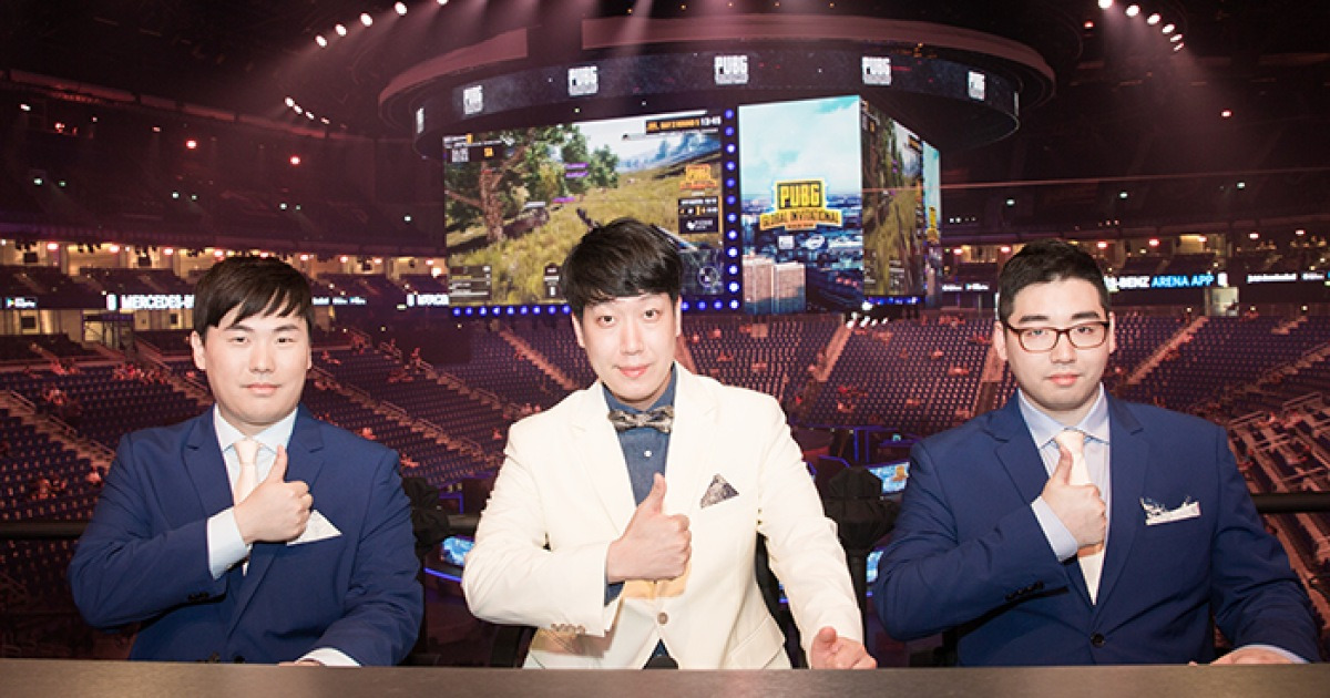 [포토] PGI 2018 방송 준비하는 김지수-박상현-나형기 중계진 "젠지 화이팅!"