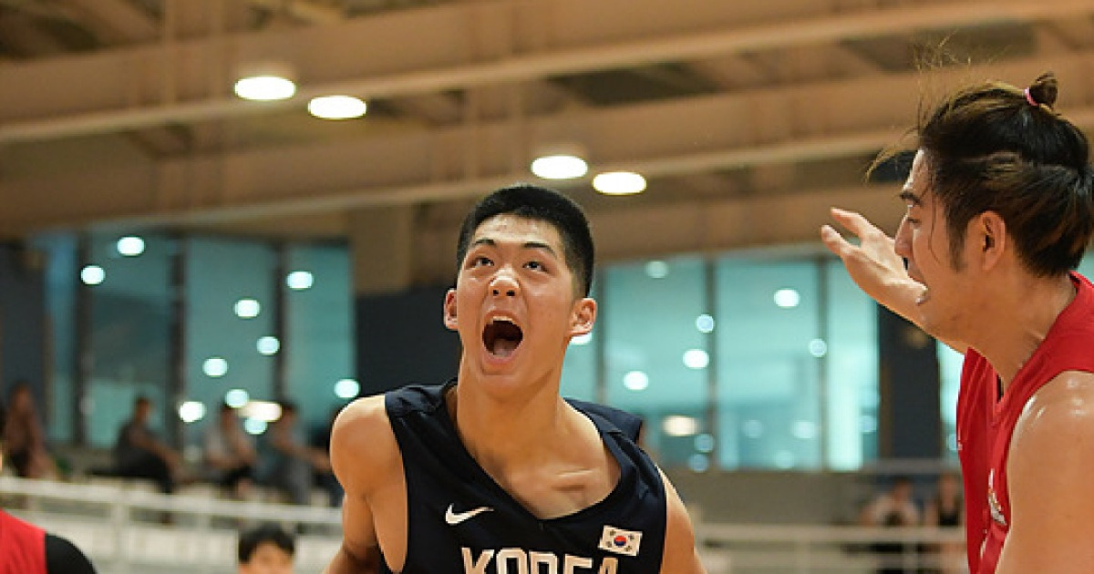 [JB포토] U18 여준석 '골밑에서 포효'