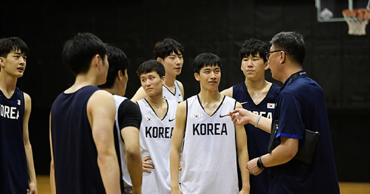 [JB포토] 남은 경기 선전을 다짐하는 U18 대표팀