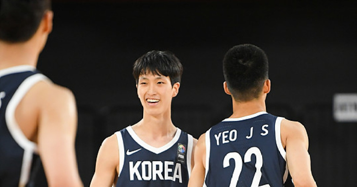 [JB포토] U18 이준희-여준석 '멋진 공격이야'