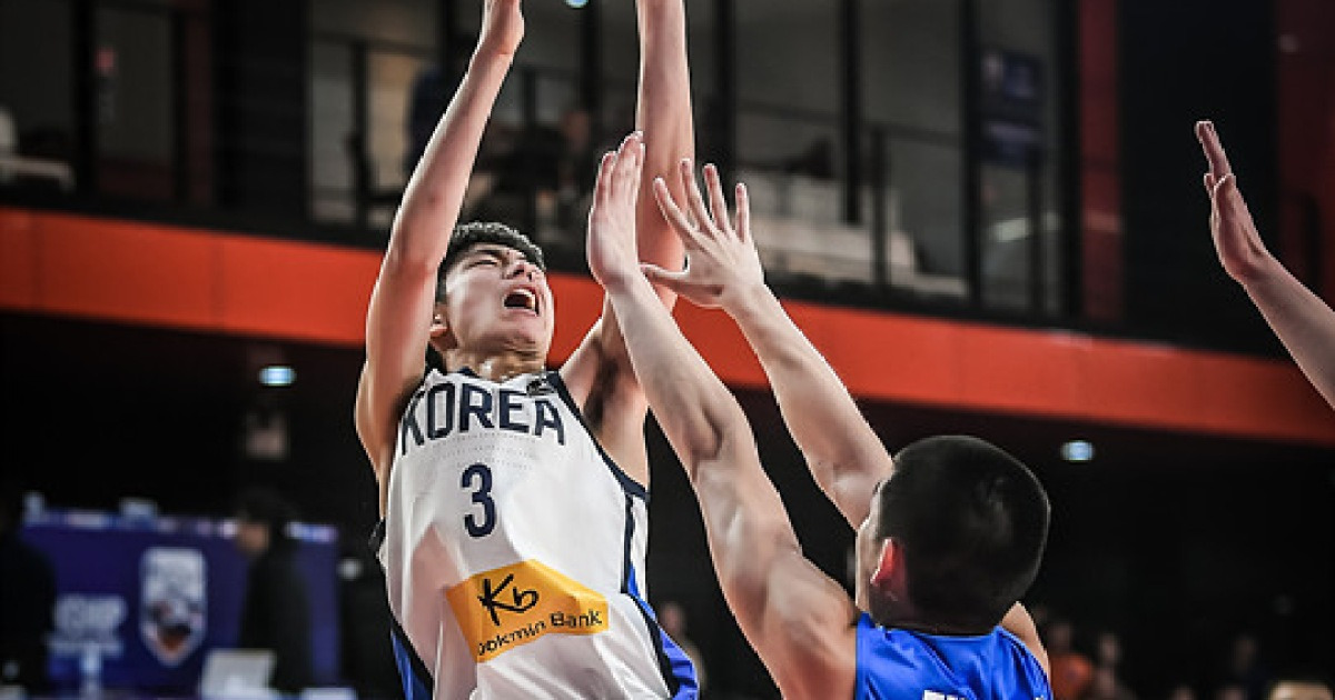 [JB포토] U18 박무빈 '거침없는 공격'