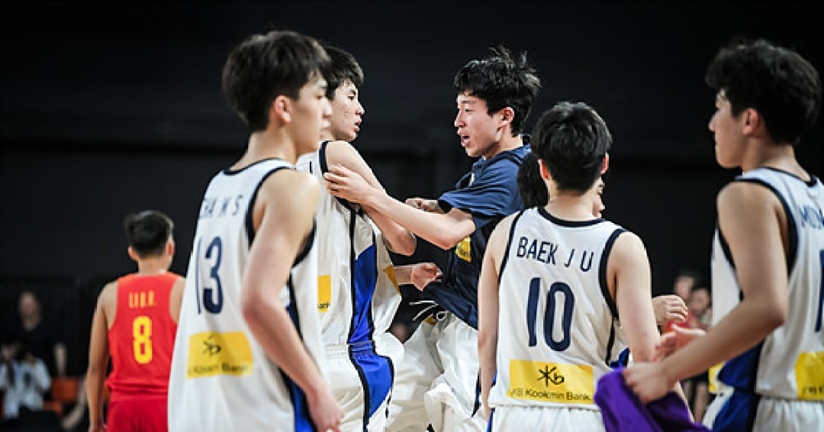 [JB포토] U18 이현중-문가온 '추격의 불씨를 살렸어'