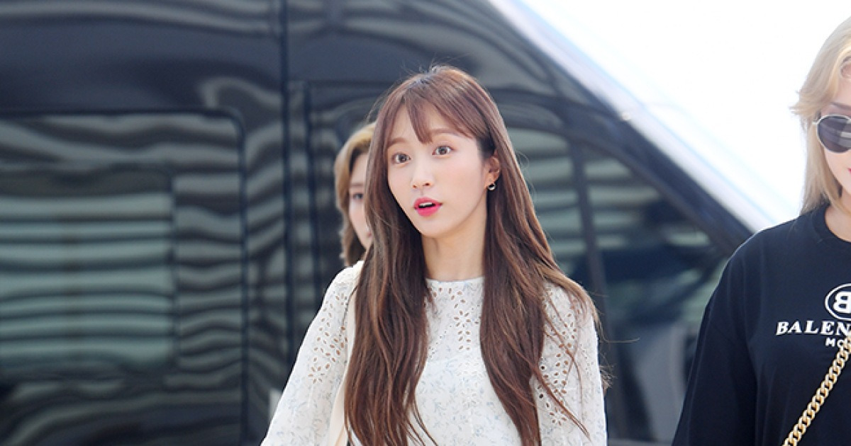 [TD포토] EXID 하니 '청순미 폴폴 흩날리는 공항패션'