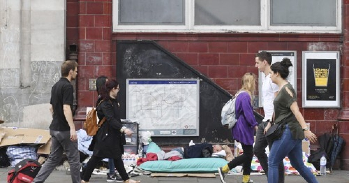 (FILE) BRITAIN HOMELESSNESS GOVERNMENT