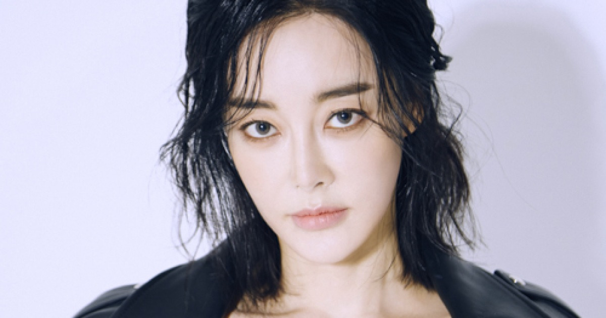 [bnt화보] 김혜은 "'범죄와의 전쟁' 여사장 역할 위해 실제 업계사람들 만나 지하세계 이야기 들어"