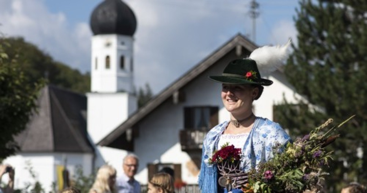 GERMANY RELIGION BELIEF