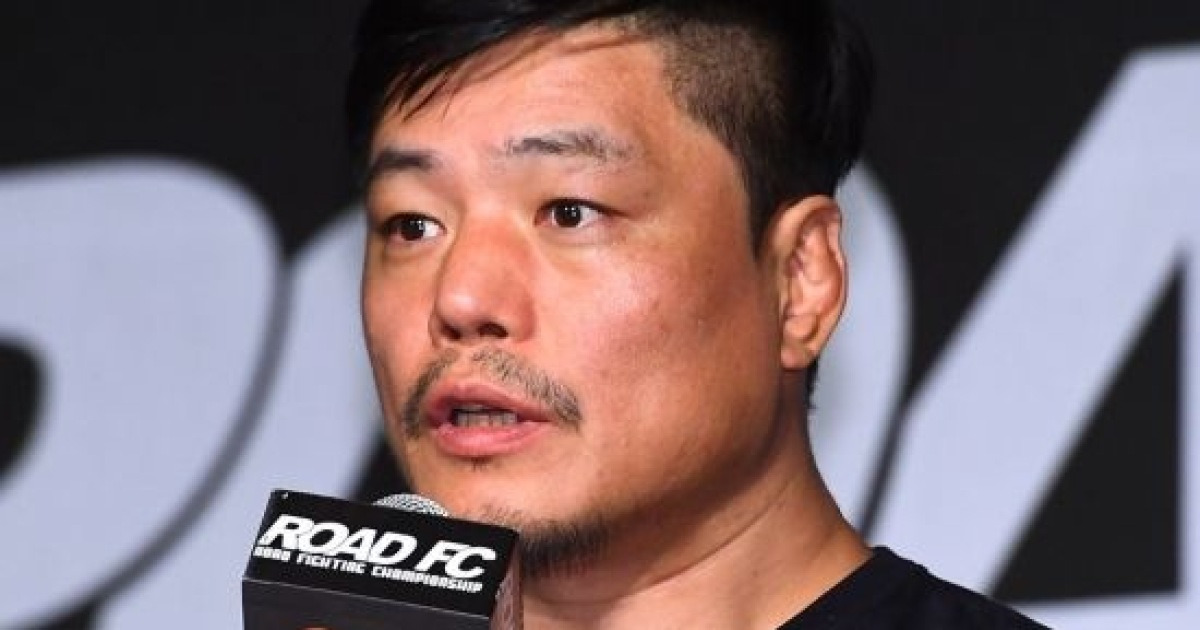 '파운딩 세례' 최무배, 마안딩에 1R TKO 승[로드FC]