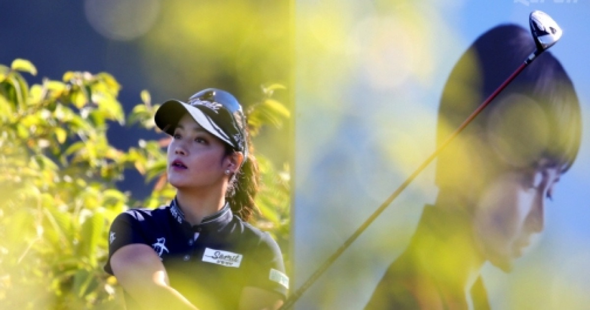 첫 우승을 겨냥한 박결 프로의 티샷 [KLPGA 보그너·MBN 여자오픈]