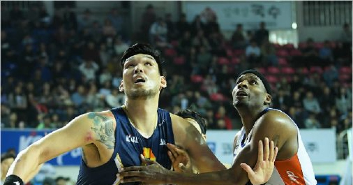 KCC, 前 전자랜드 브랜든-전 NBA리거 티그 영입