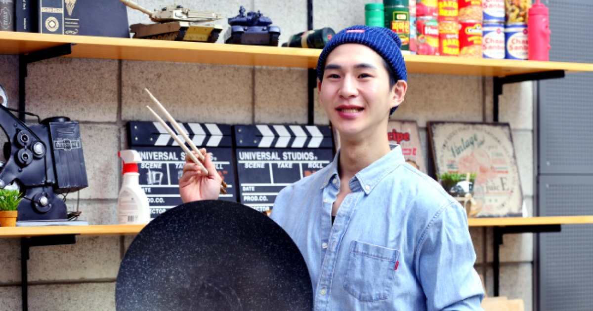 [Video] Banzz eats his way to stardom