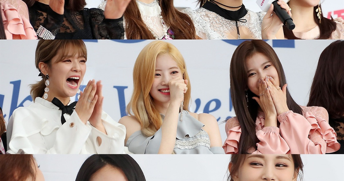 [오마이포토] '2018 SOBA' 트와이스, 함박 핀 웃음꽃