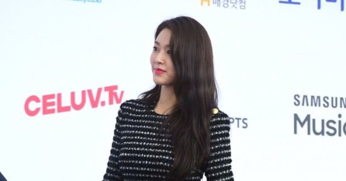 [ST포토] AOA 설현, 완벽에 가까운 각선미 (소리바다 어워즈)