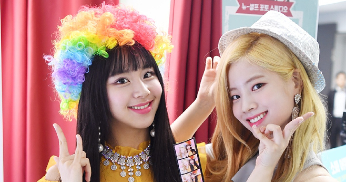 [TD포토] 트와이스 채영-다현 '1초면 심쿵~'(SOBA 백스테이지)