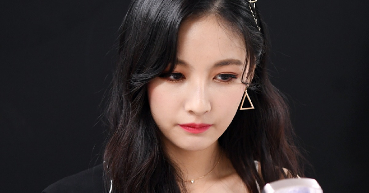 [TD포토] 세븐센시즈 아키라 '미모 점검~'(SOBA 백스테이지)