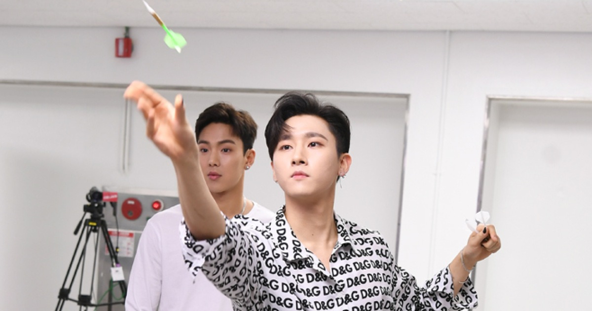 [TD포토] 몬스타엑스 아이엠 '우아하게~'(SOBA 백스테이지)