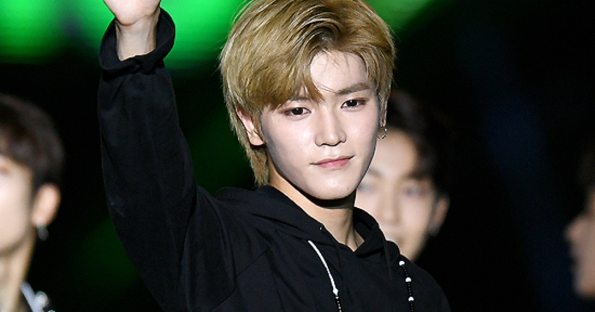 NCT 태용, 멋진 손인사 [MK포토]
