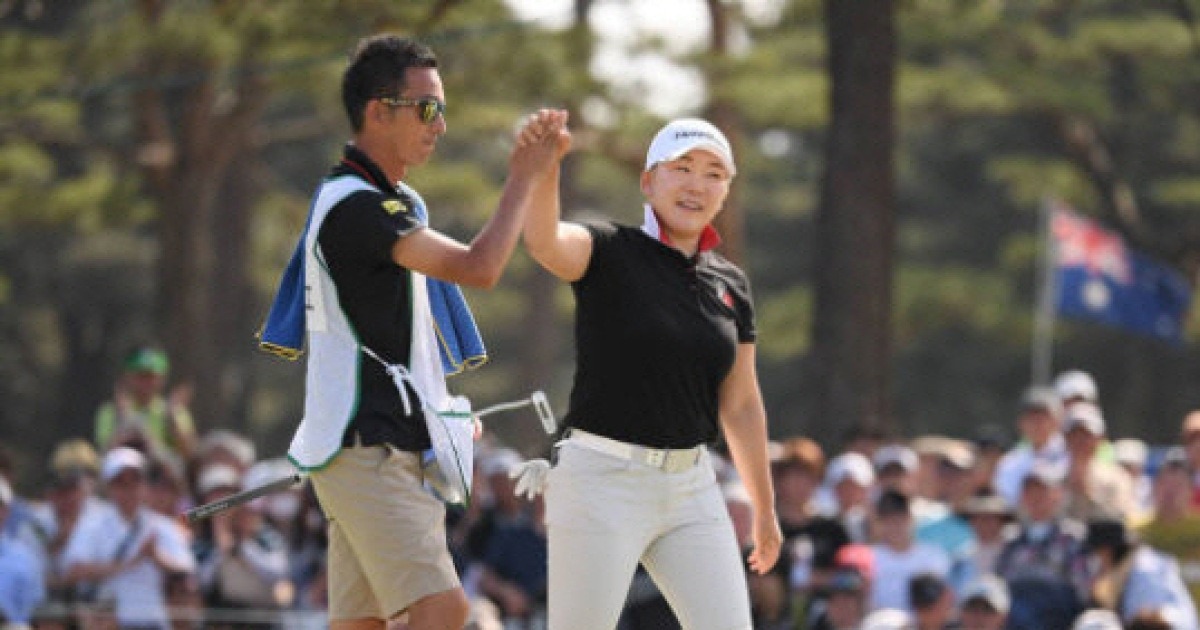 신지애, JLPGA 골프5 레이디스 우승..시즌 2승