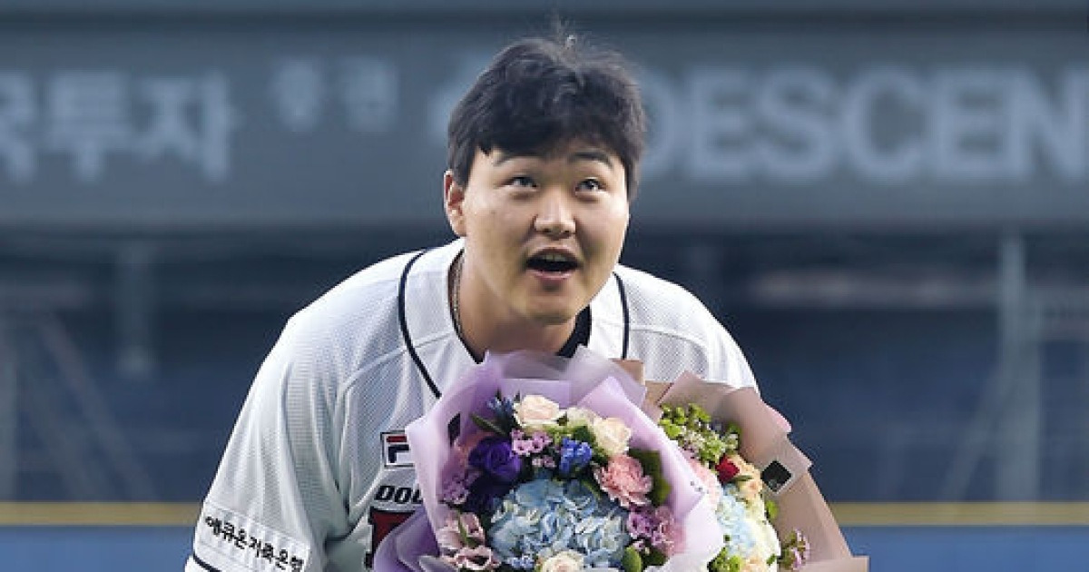 'KBO 84번째 100홈런' 오재일, 감사합니다 [사진]