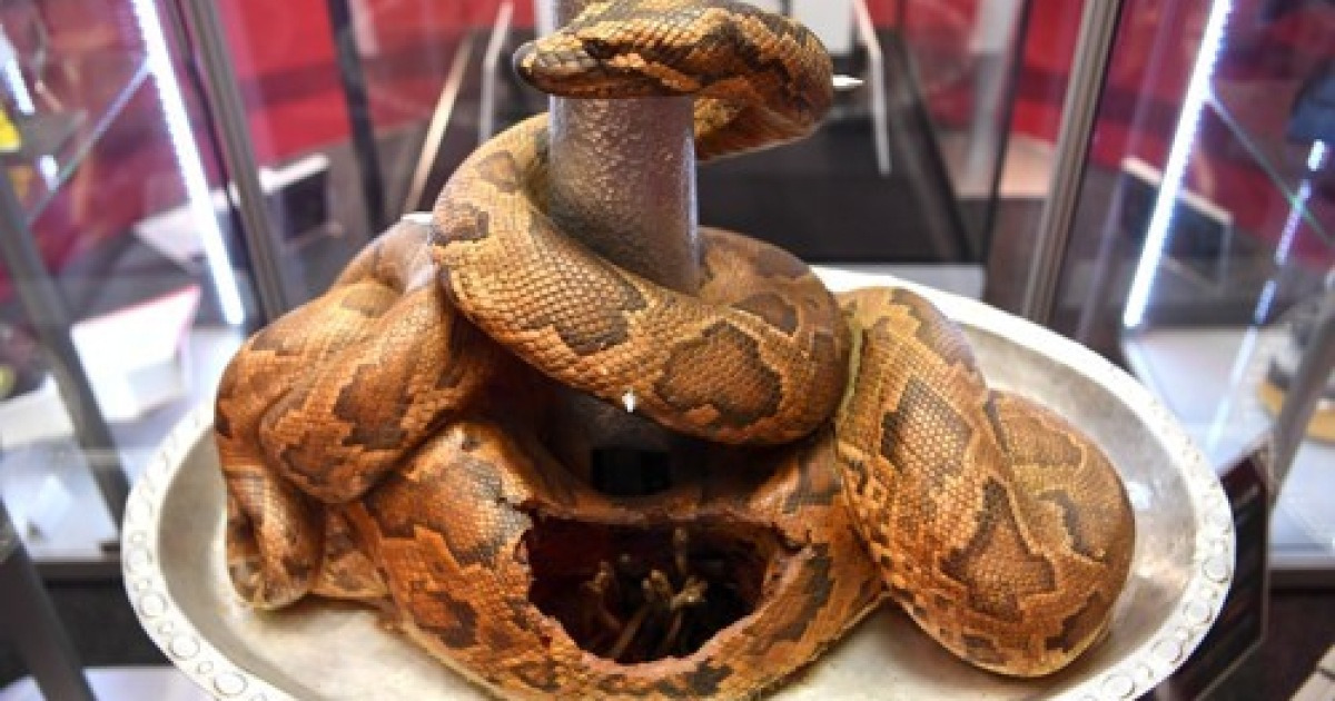 BRITAIN MEMORABILIA AUCTION