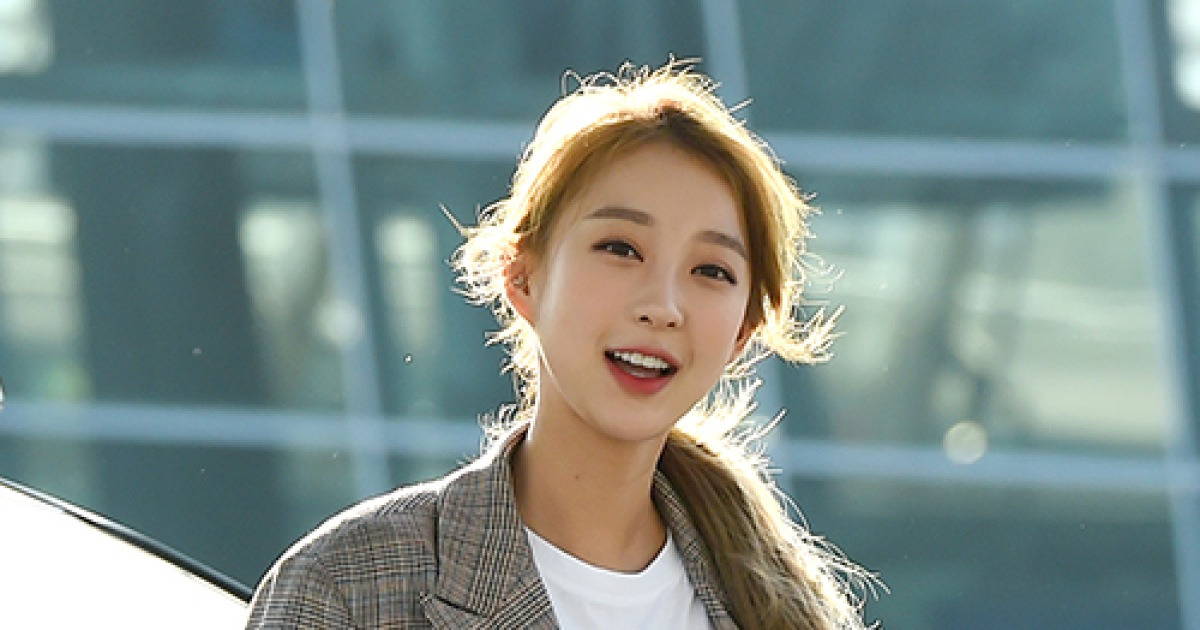 [MD포토] EXID 혜린 '완전체 출국에 밝은 미소'