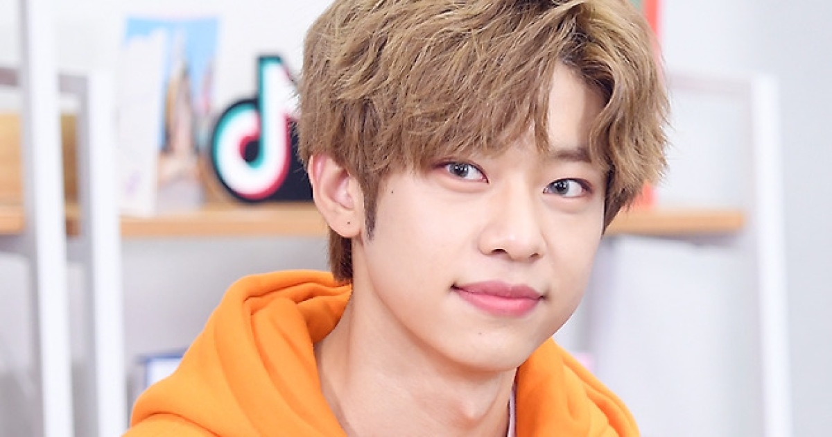 [TD포토] MXM 동현 '어제가 MXM 1주년 이었어요~'